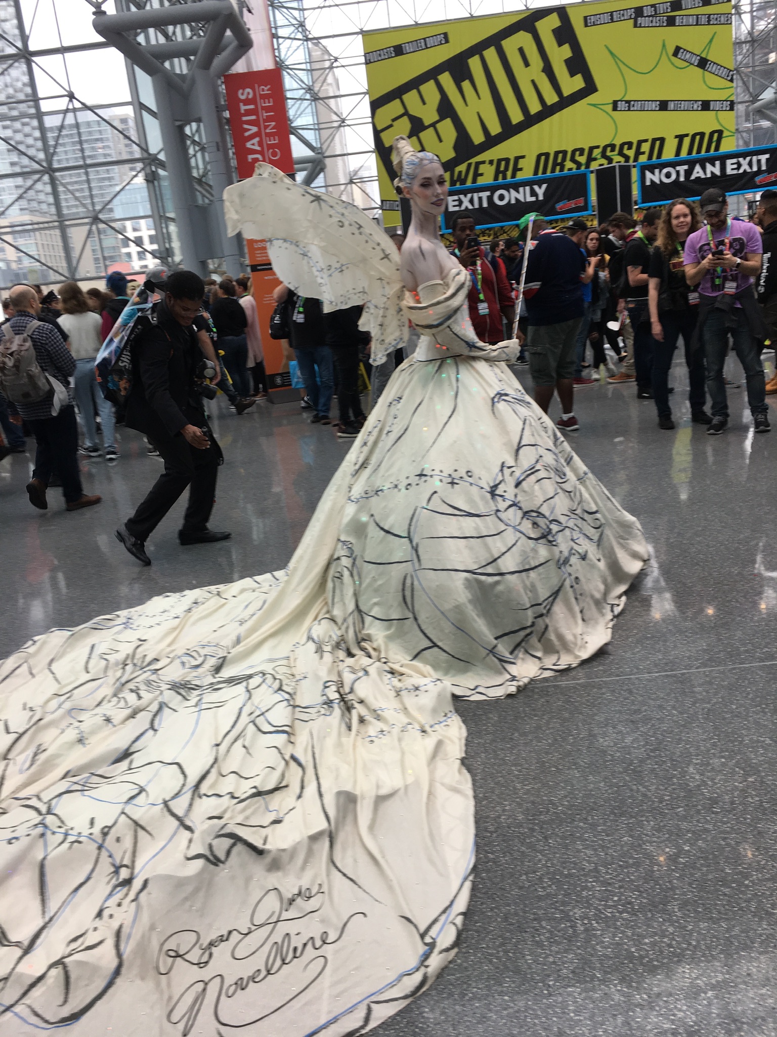 friday at 2019 NY ComicCon! – Outlander Anatomy